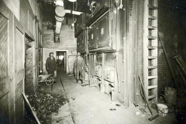 Peekin' into the Past | Holyoke Enterprise